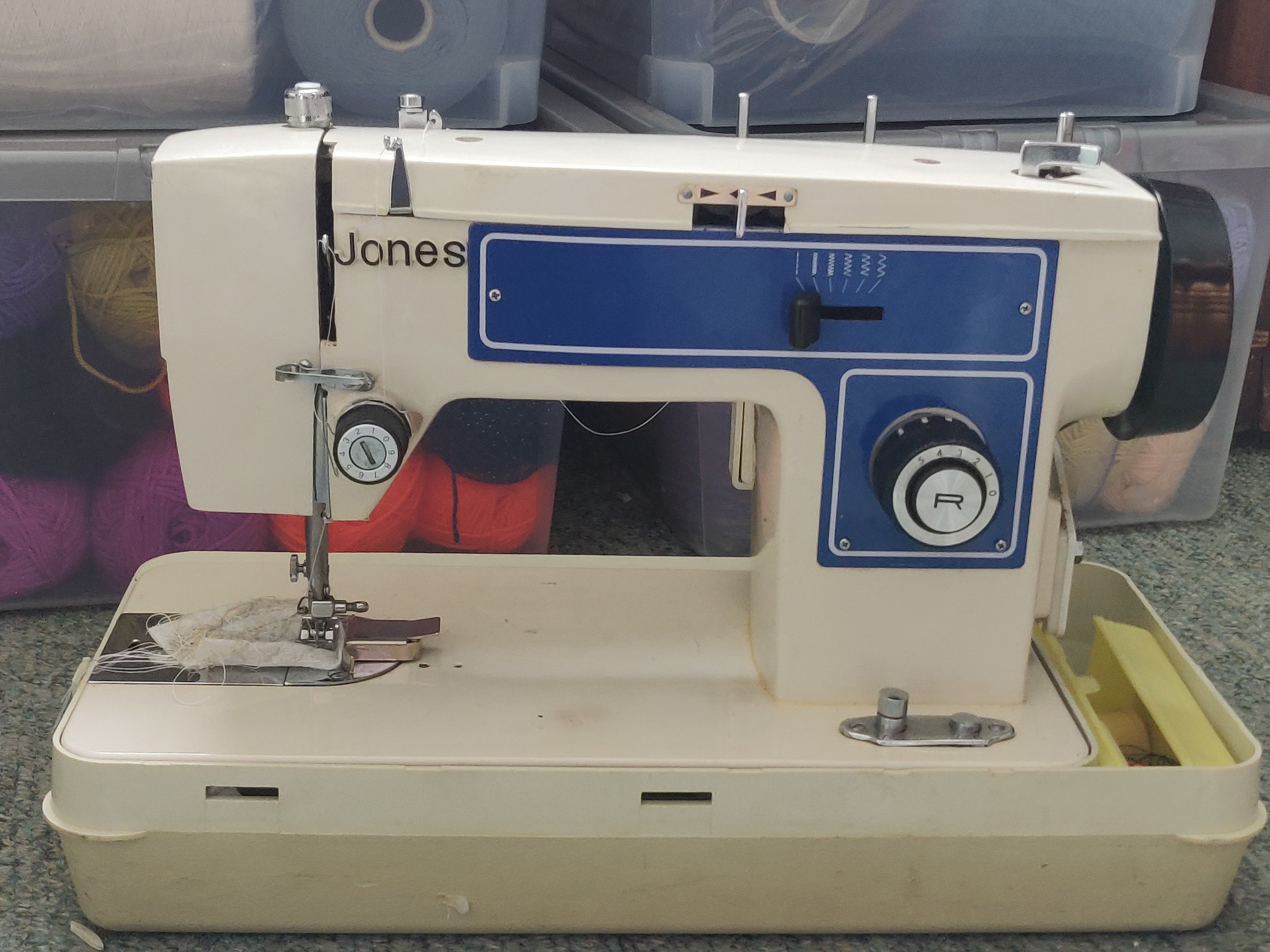 Ode to an old Jones sewing machine – Vikki Haffenden